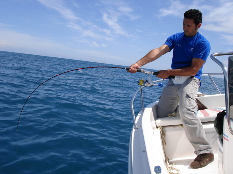 Jigging desde Embarcación: Técnica, Equipo y Consejos